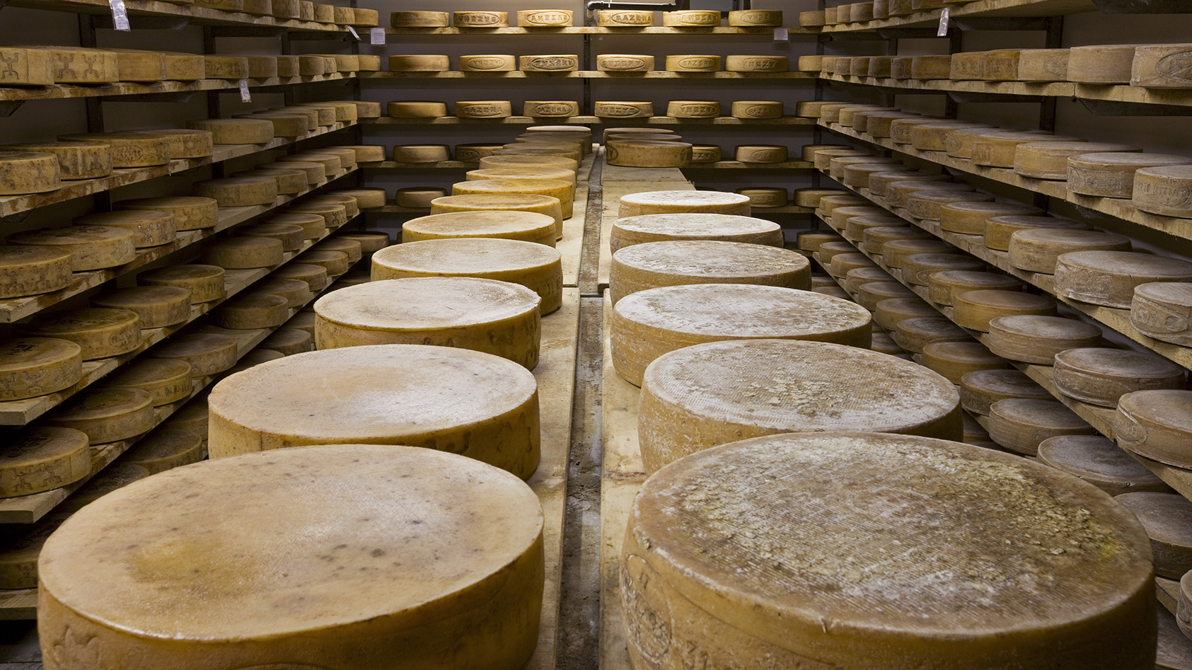 Stagionatura formaggio silter dop (2) - Consorzio Tutela Formaggio ...